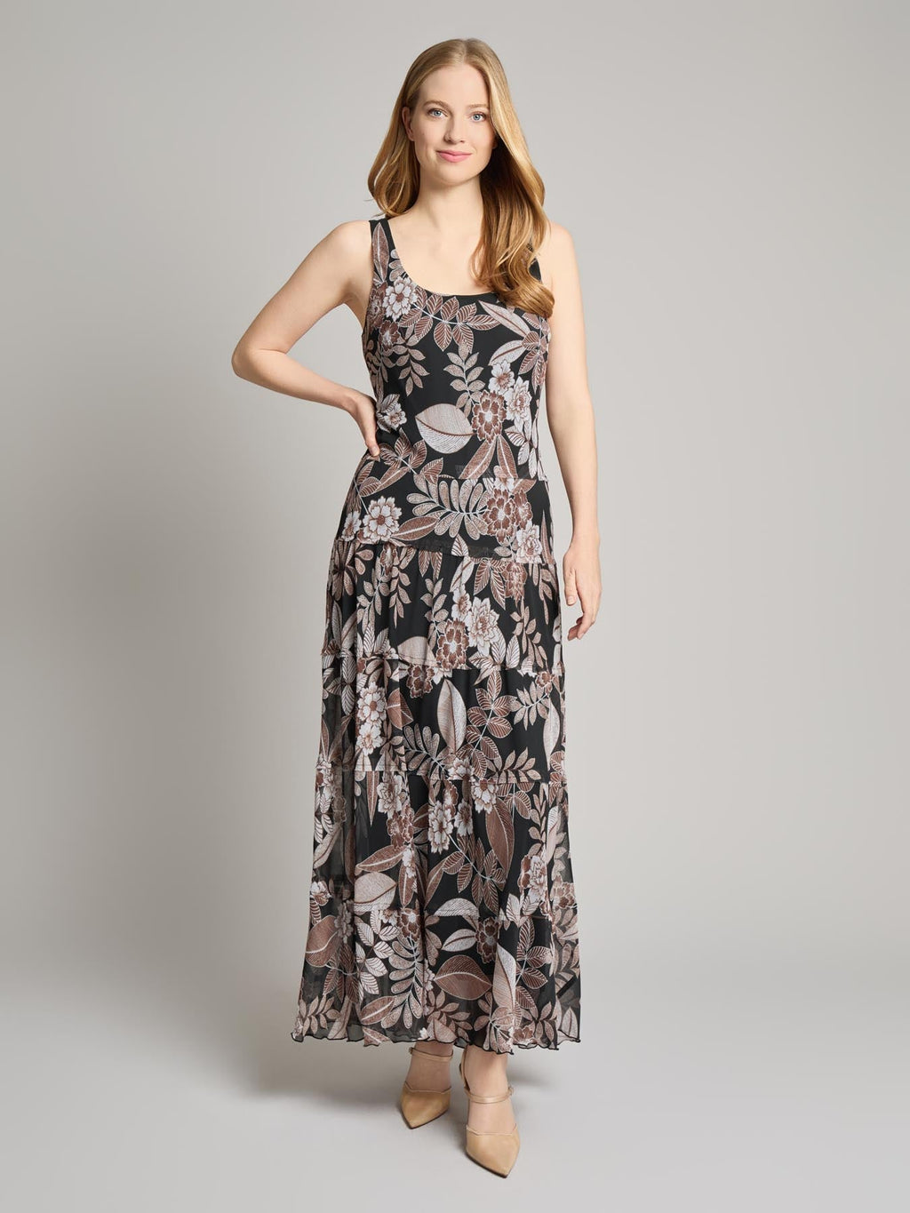 Scoop Neck Tiered Maxi Dress – meison
